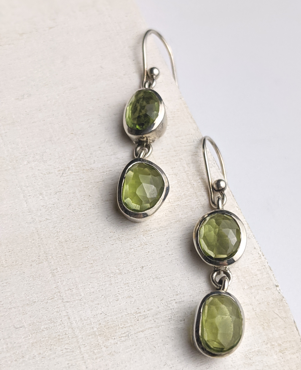 Dew Drops- Peridot Earrings – Inti Crafts
