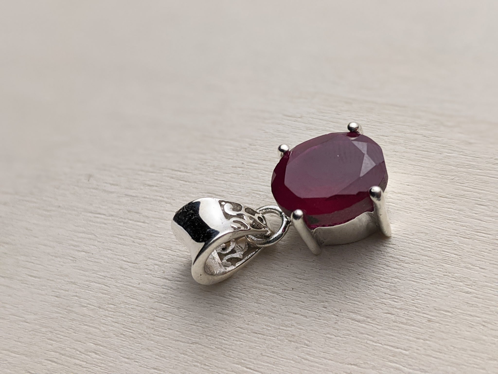 Royal Ruby Pendant – Inti Crafts